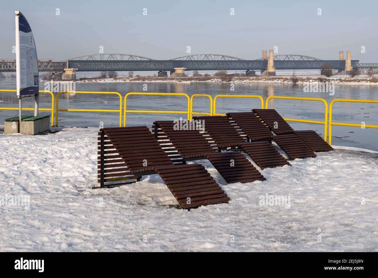 Tczew, Poland - February 21, 2021: Relaxation zone on the riverside ...