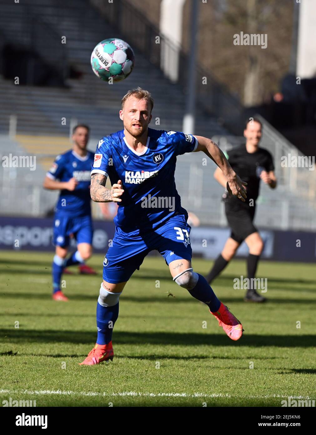 Karlsruhe, Germany. 21st Feb, 2021. Soccer: 2. Bundesliga, Karlsruher ...