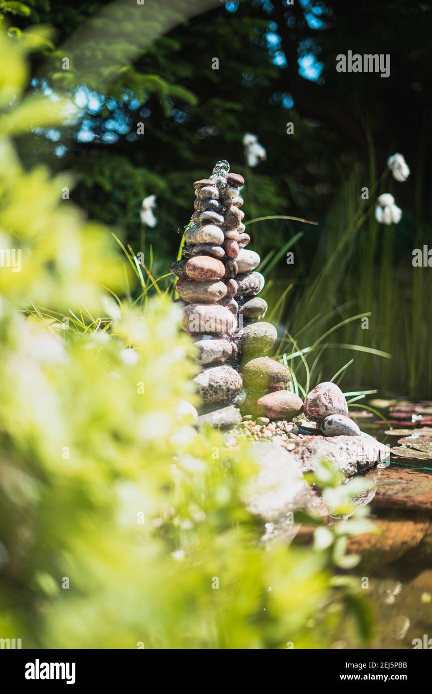 Balancing rock garden hi-res stock photography and images - Alamy