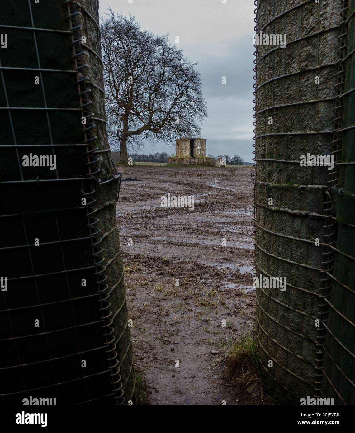 Military building structures hi-res stock photography and images - Alamy