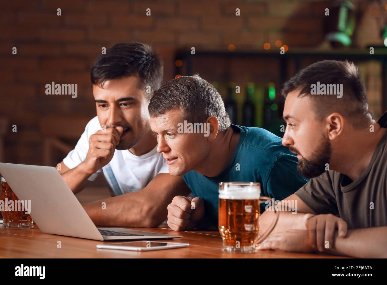 Men placing hi-res stock photography and images - Alamy