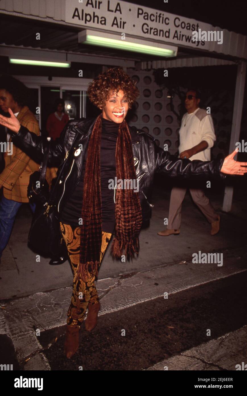 LOS ANGELES - OCTOBER 9: Whitney Houston arrives from New York City on ...