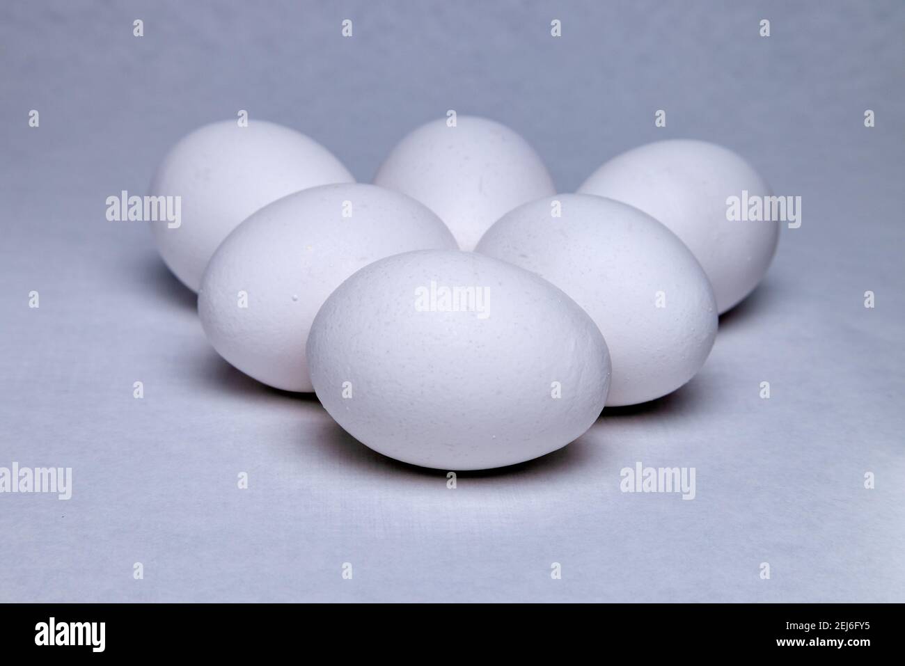 Shell eggs hi-res stock photography and images - Alamy