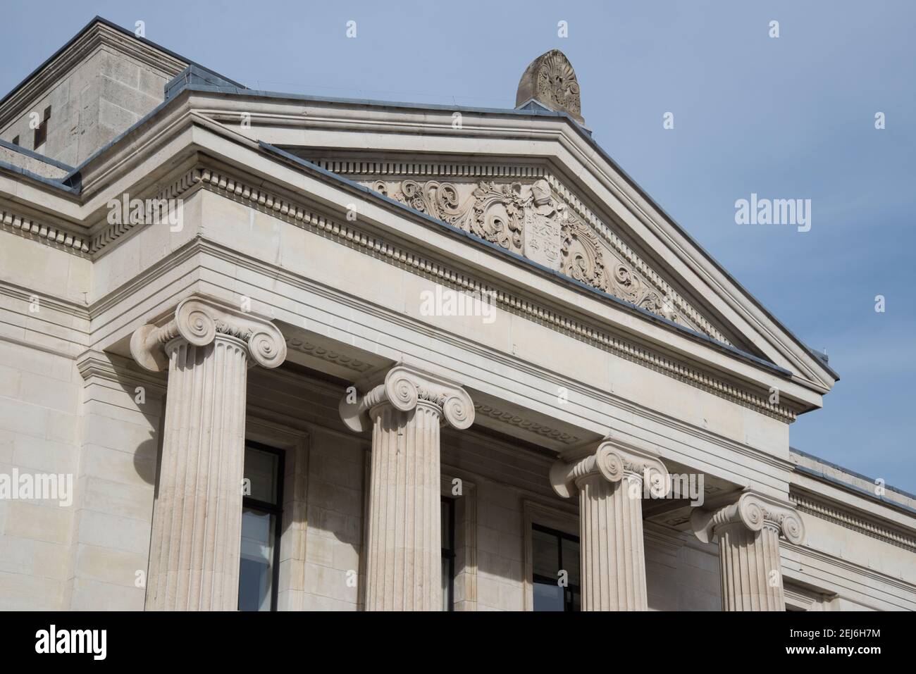 Bermondsey Town Hall Bath House Lofts Stock Photo Alamy bermondsey-town-hall-bath-house-lofts-stock-photo-alamy