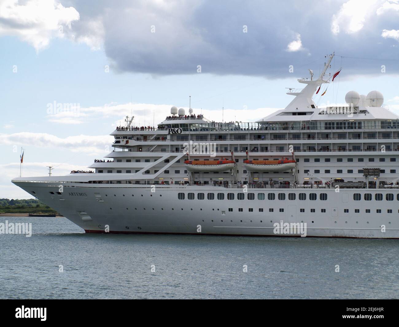 Mv artemis hi-res stock photography and images - Alamy