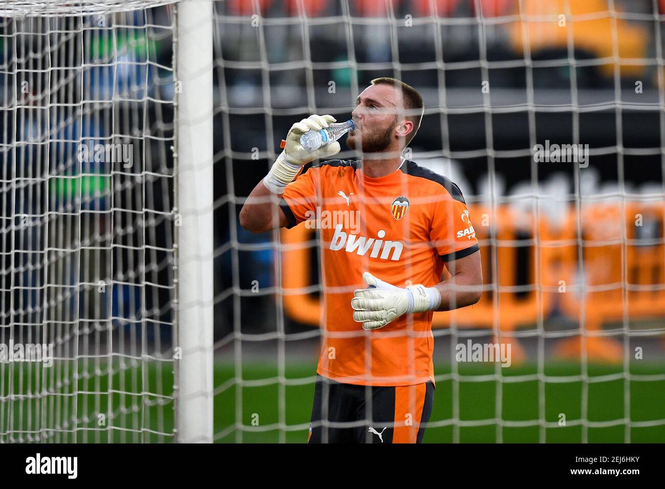 VALENCIA, SPAIN - FEBRUARY 20: goalkeeper Jasper Cillessen of Valencia ...