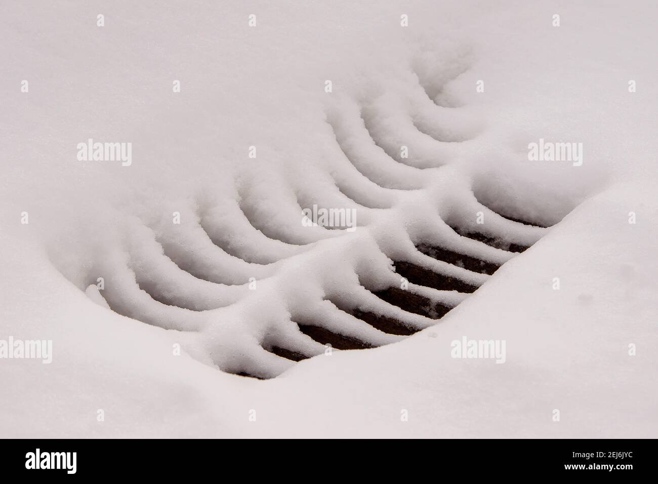 Storm grating hi-res stock photography and images - Alamy