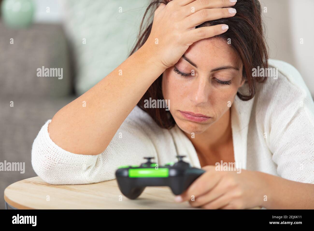 Frustrated computer game hi-res stock photography and images - Alamy
