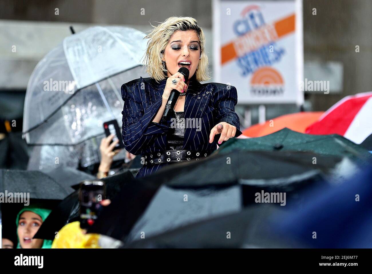 Bebe rexha performing hi-res stock photography and images - Alamy