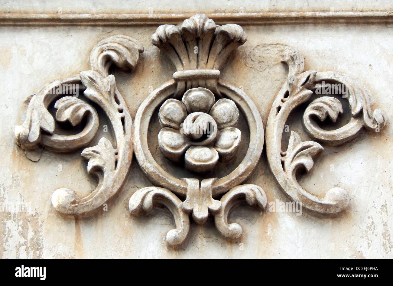 architextural details of King Koti palace of Nzam kings of Hyderabad ...