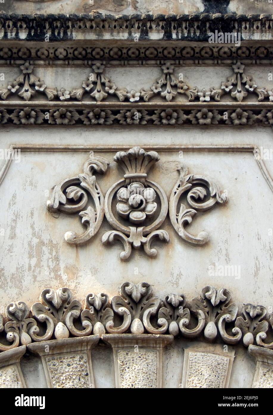 architectural details of King Koti palace of Nizam kings of Hyderabad ...