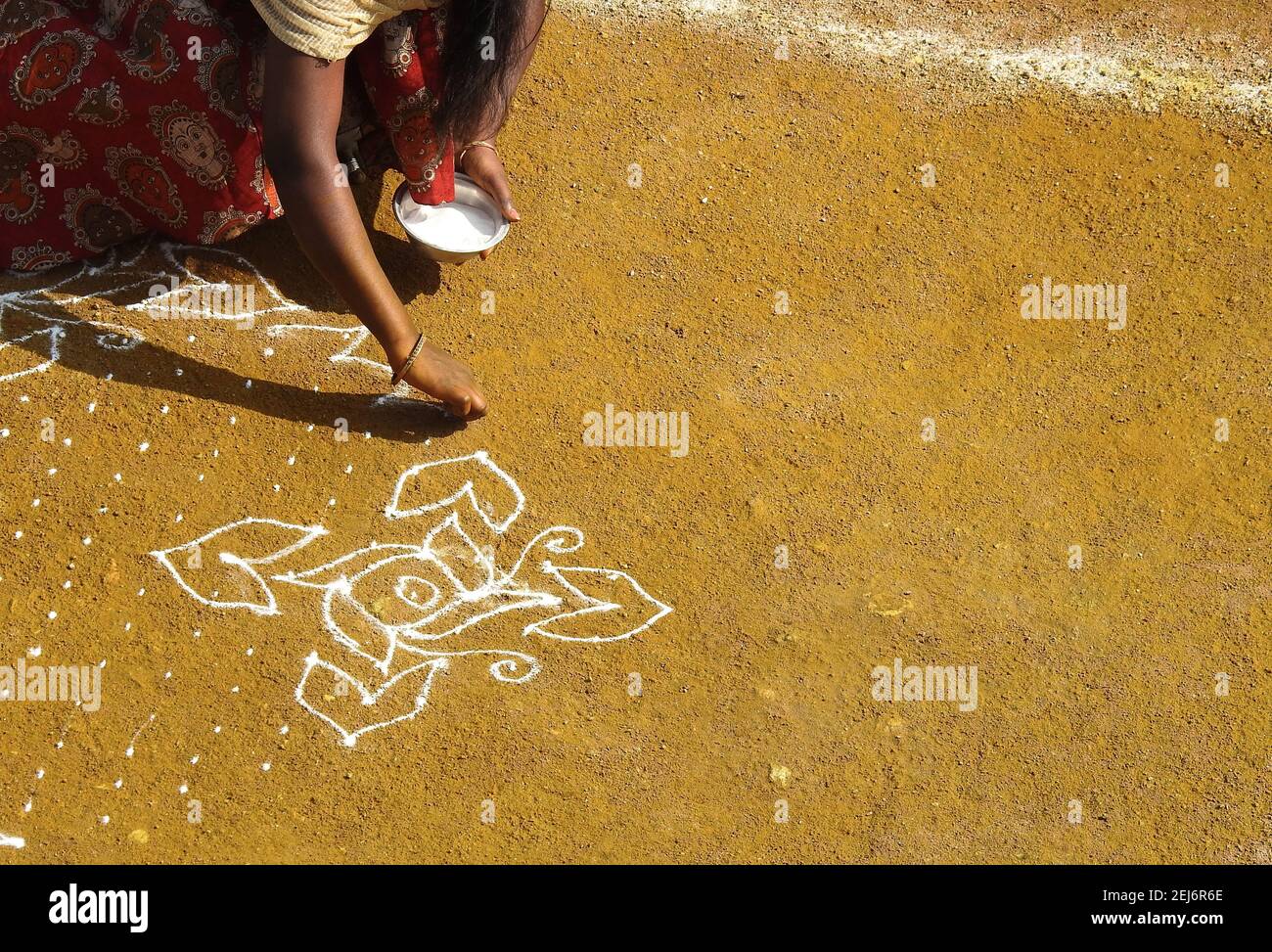 Indian woman drawing hi-res stock photography and images - Alamy