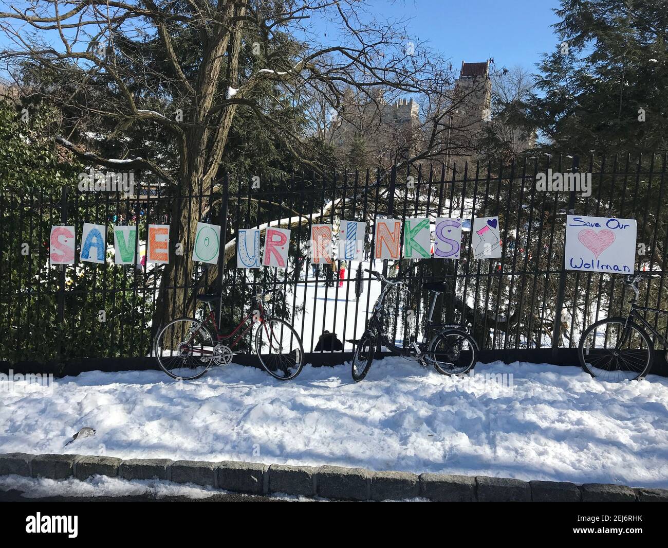Trump ice rinks hi-res stock photography and images - Alamy