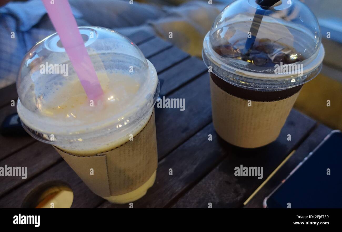 Pictures of cold drinks hi-res stock photography and images - Alamy