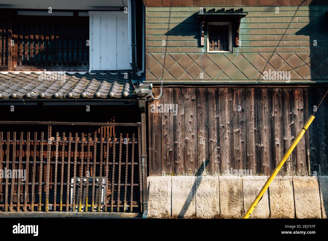 Old Japanese Building Traditional Roof High Resolution Stock ...