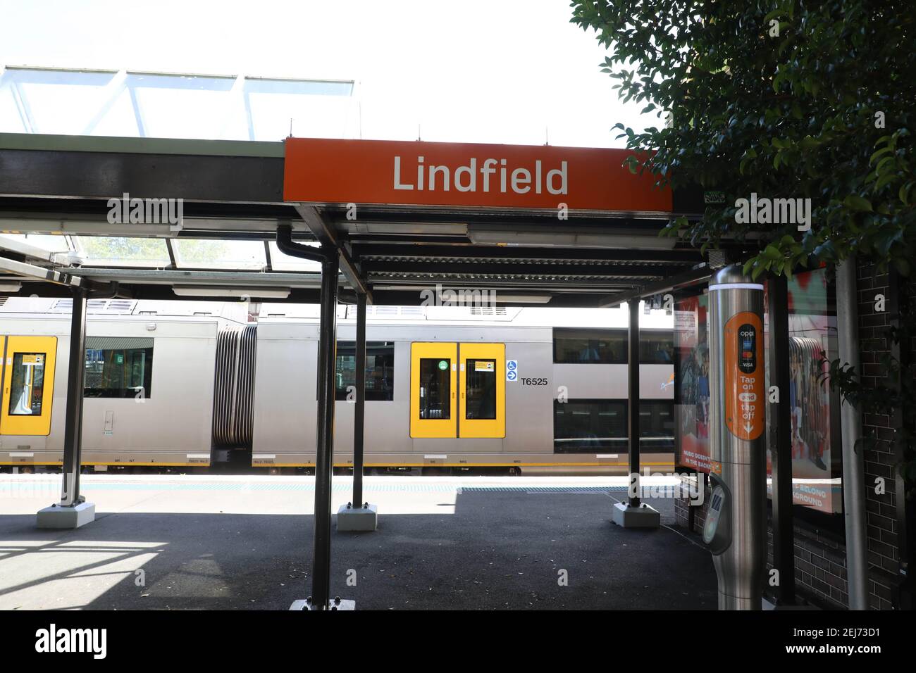 Sydney railway station entrance hi-res stock photography and images - Alamy