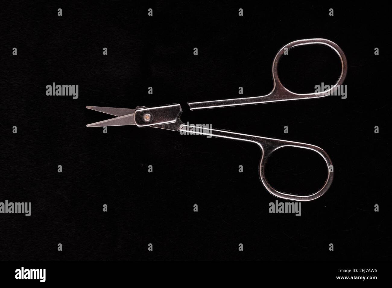Broken metal scissors on hi-res stock photography and images - Alamy