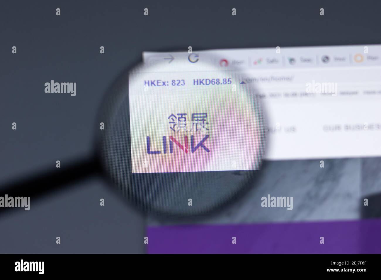 Link reit logo hi-res stock photography and images - Alamy