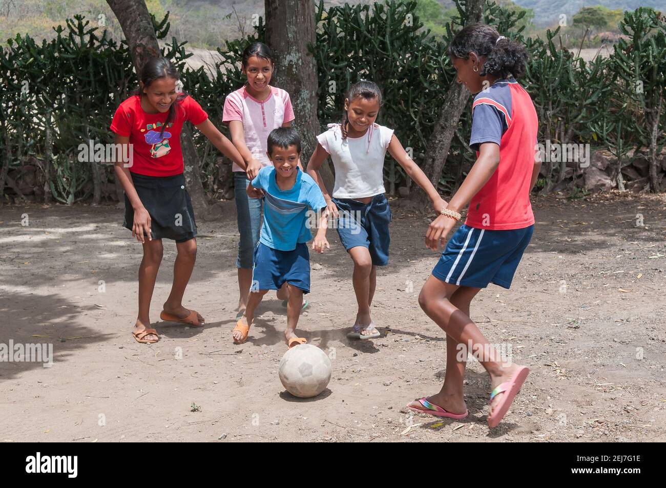 Children playing nicaragua hi-res stock photography and images - Alamy