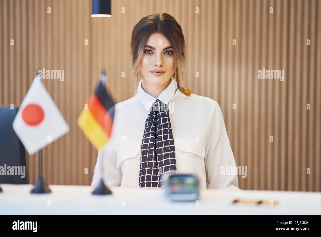Hotel front desk man hi-res stock photography and images - Alamy