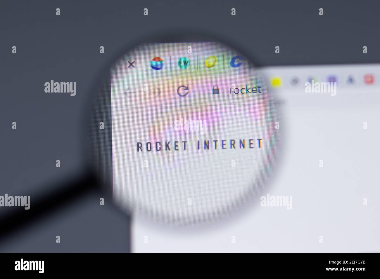 Internet logo hi-res stock photography and images - Alamy