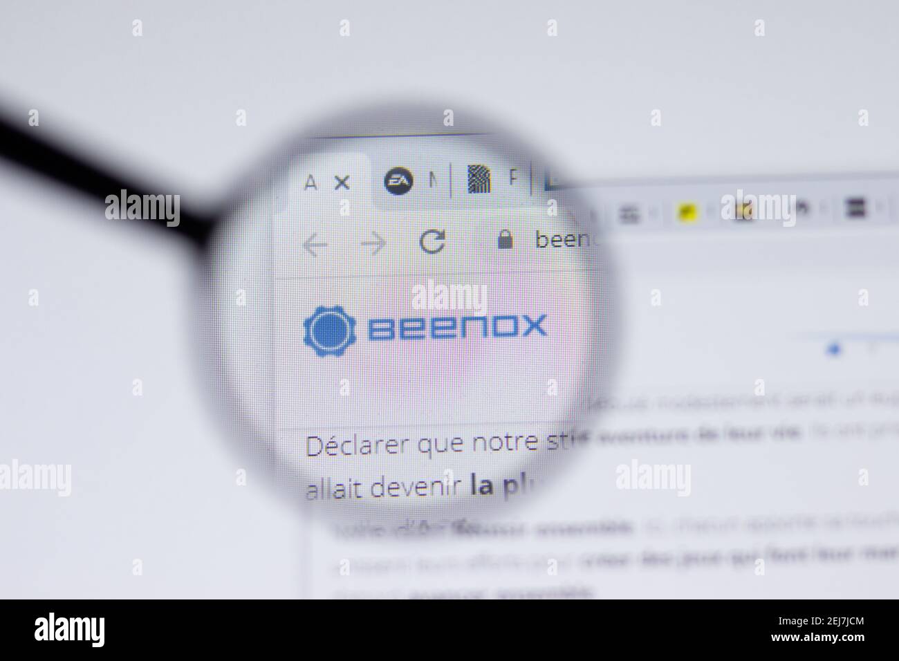 Beenox logo hi-res stock photography and images - Alamy