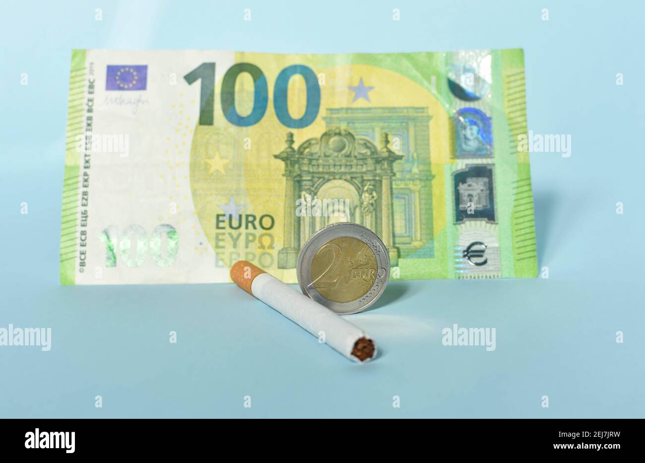 Cigarette price hi-res stock photography and images - Alamy