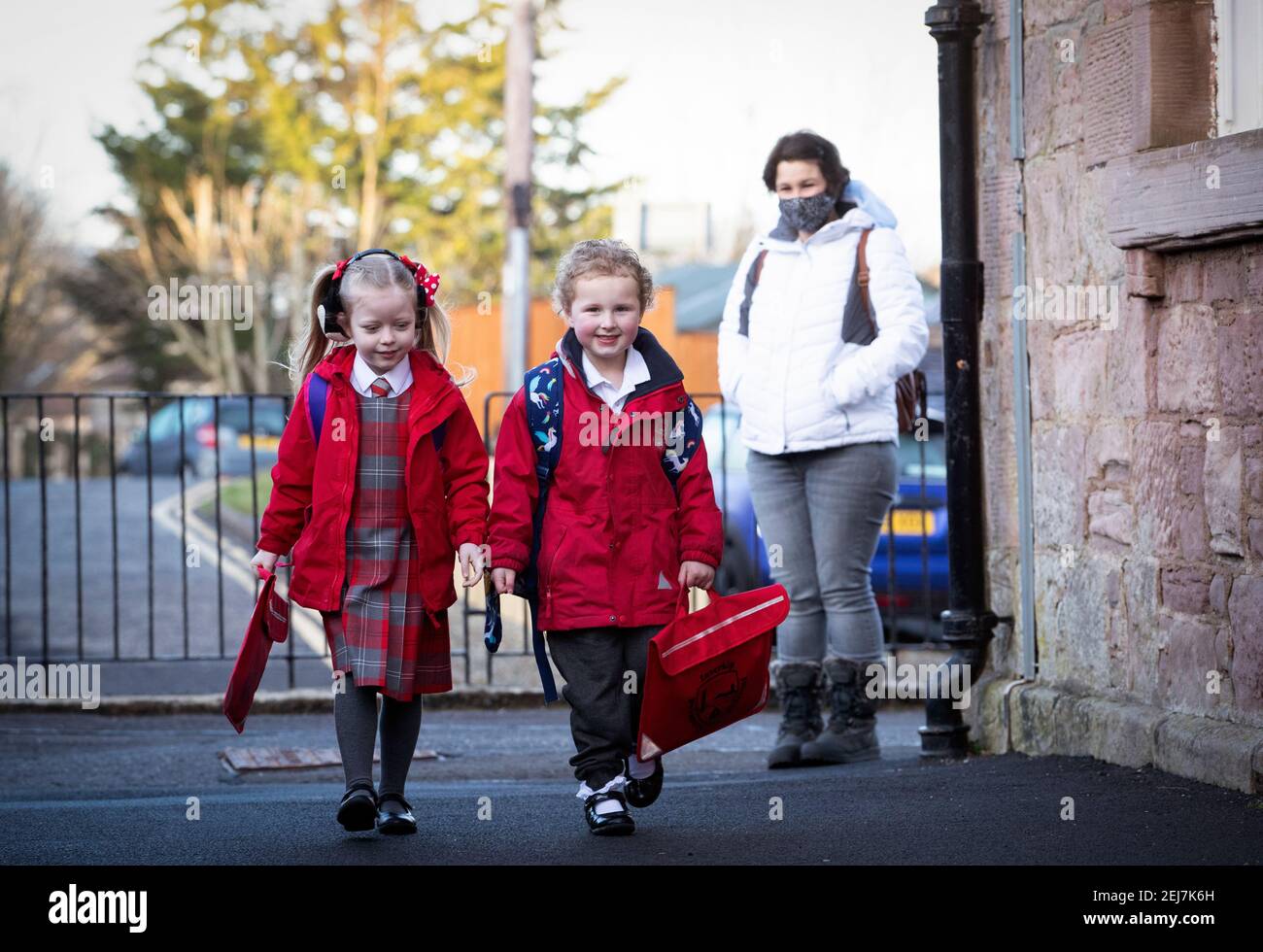 P1 pupils Grace Lee (left) and classmate Grace McKeeman, both aged 5 ...