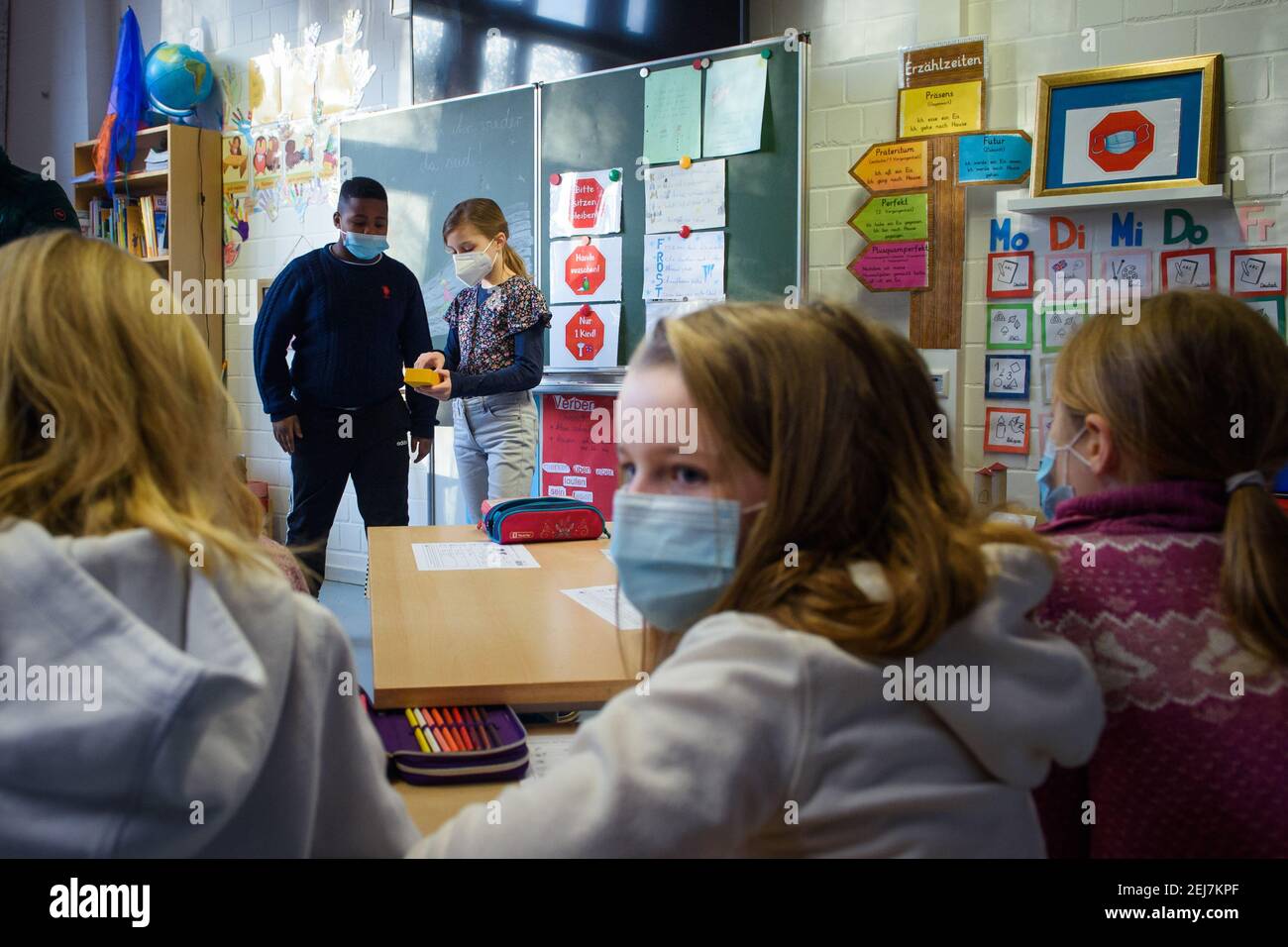 4th class work hi-res stock photography and images - Alamy