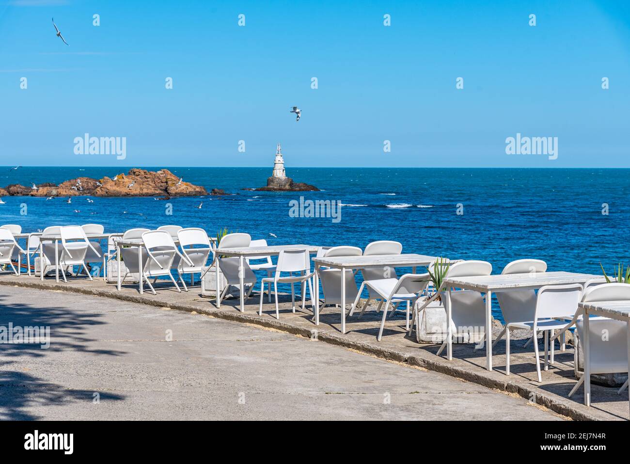 Seaside promenade in Bulgarian town Ahtopol Stock Photo - Alamy