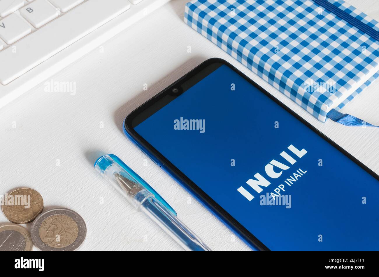 Italian national institute of health hi-res stock photography and ...