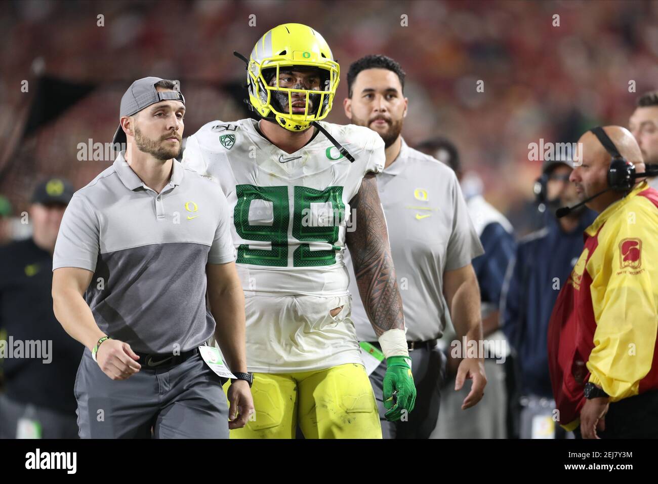 November 2, 2019: Oregon Ducks defensive tackle Austin Faoliu (99) gets ...