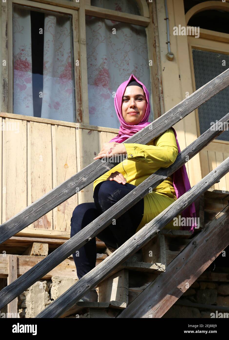 Turkish hijab girl hi-res stock photography and images - Alamy