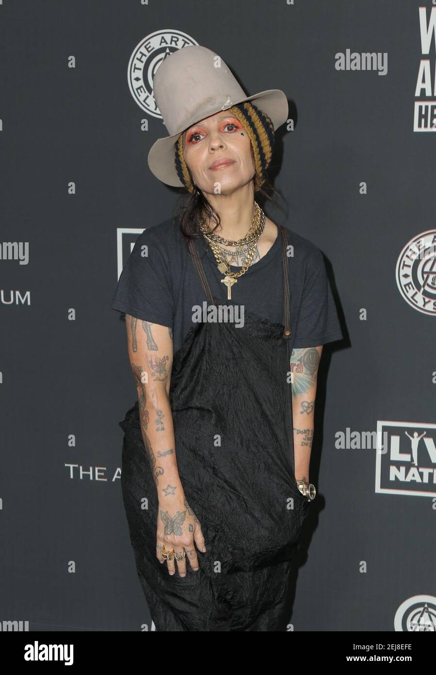 Young Linda Perry