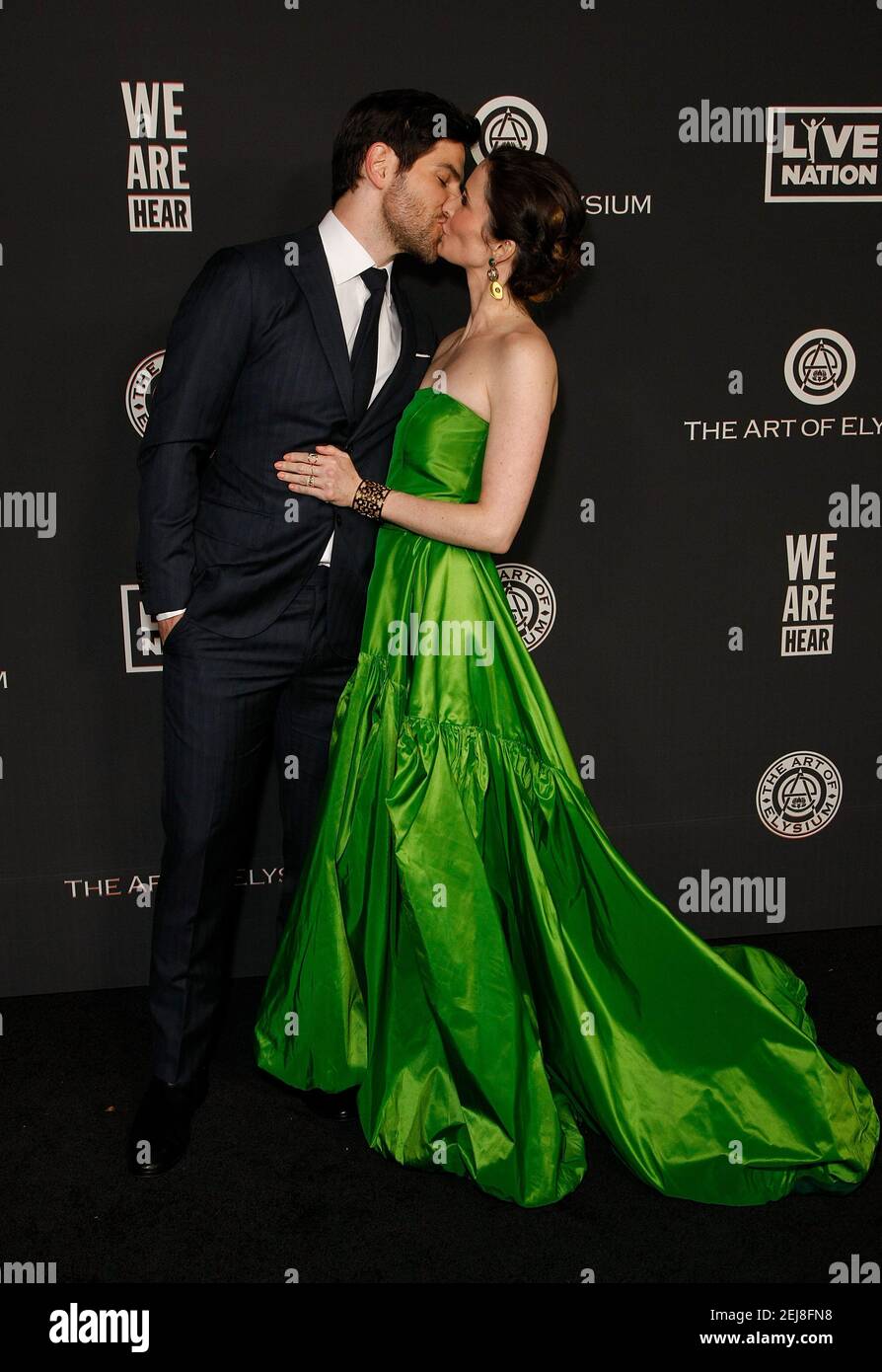 LOS ANGELES, CALIFORNIA - JANUARY 04: David Giuntoli and Bitsie Tulloch ...