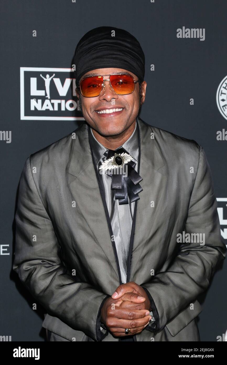 Maxwell at the Art of Elysium Gala arrivals at the Hollywood Palladium ...