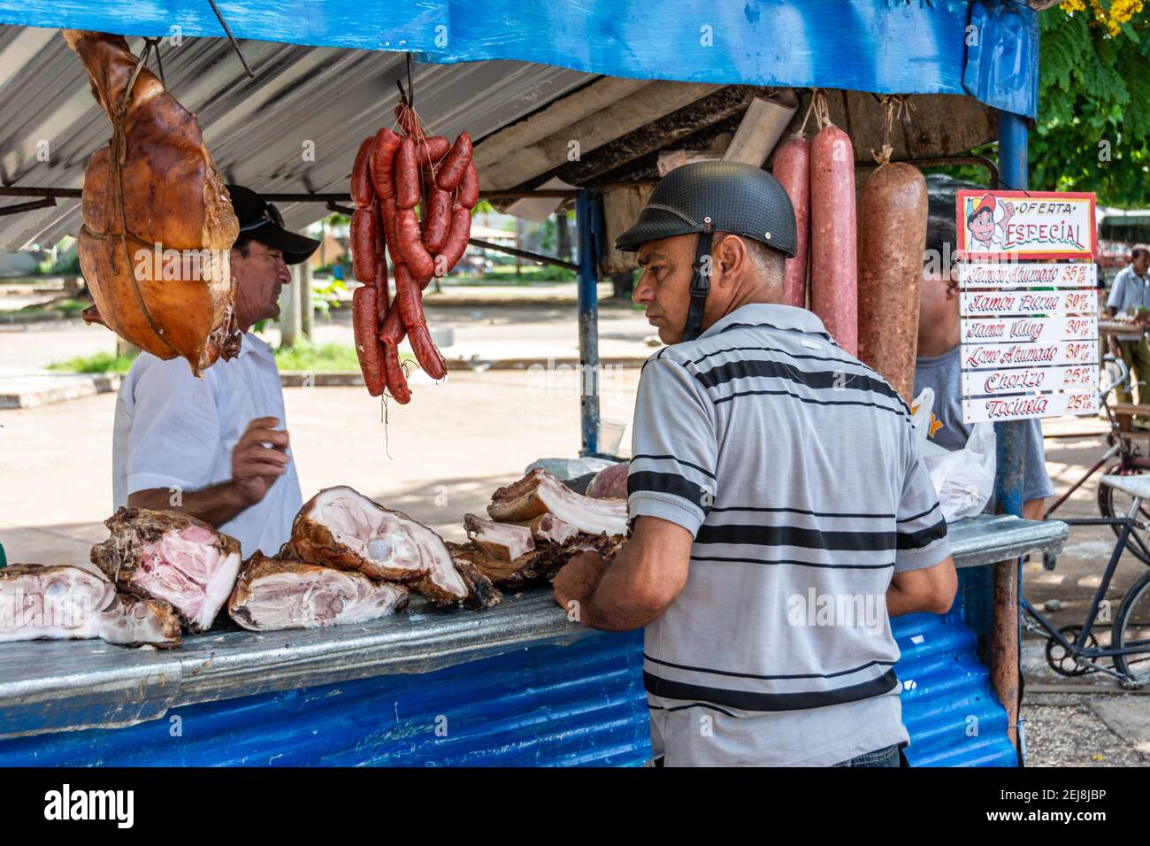 Cuban people lifestyle and culture Stock Photo - Alamy