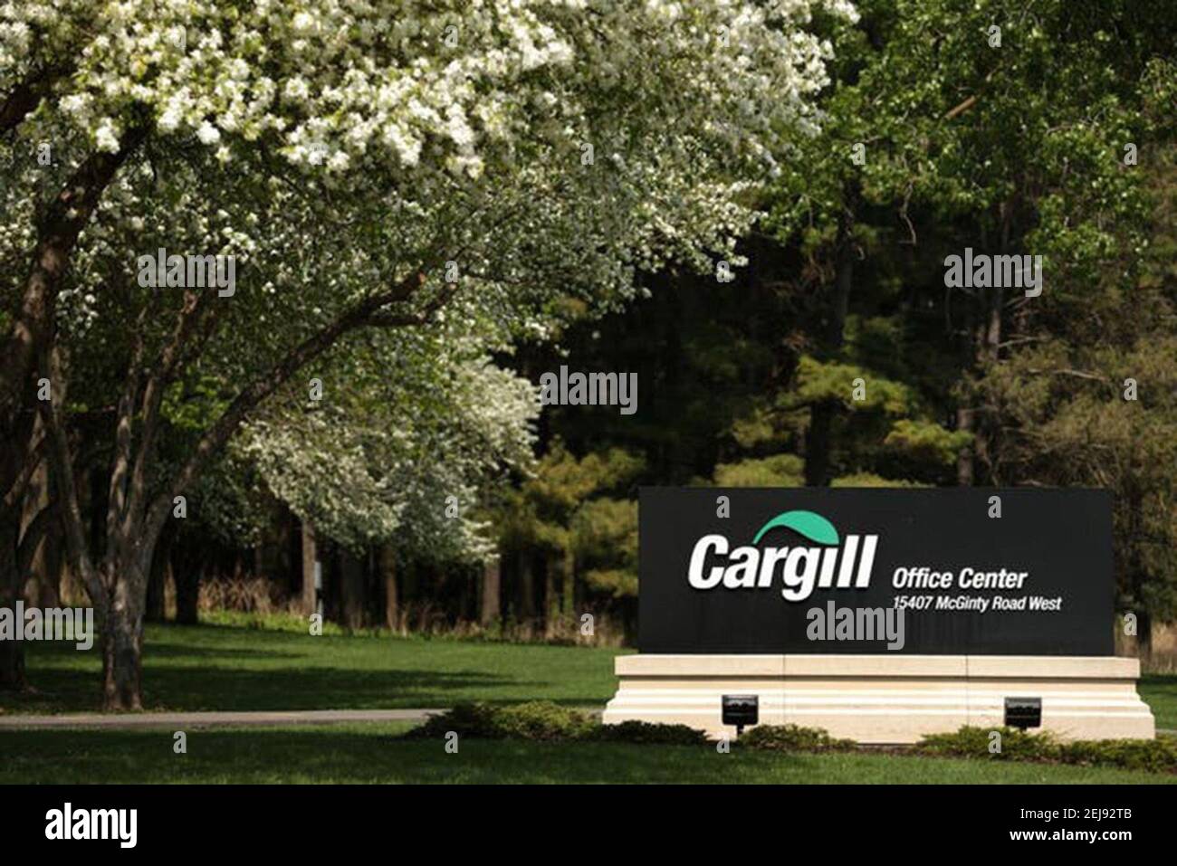 Cargill Inc. headquarters in Minnetonka, Minn. (Photo by Anthony ...