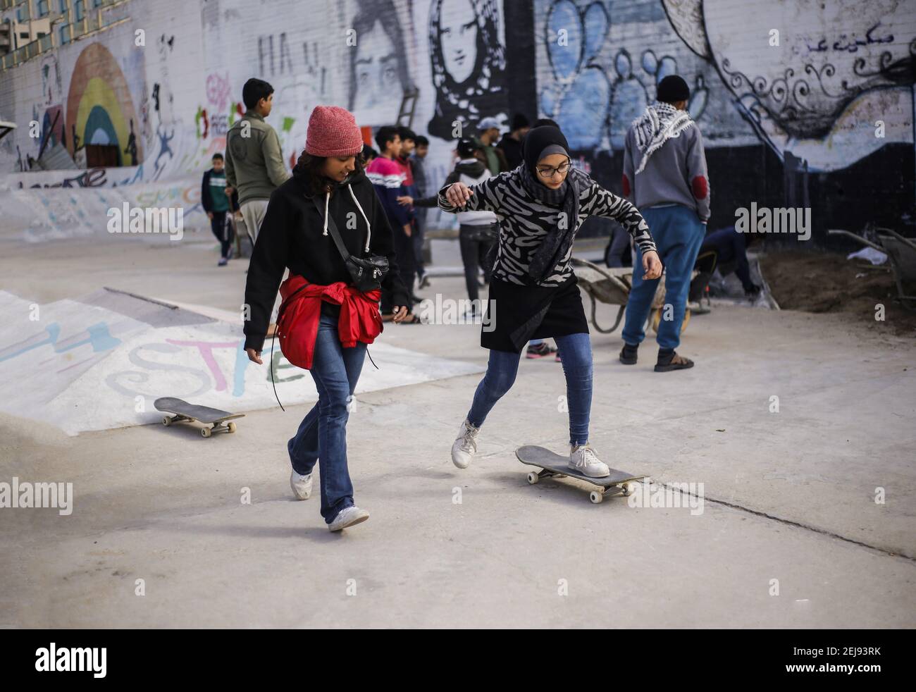 Italian activists train Young Palestinian girls to ride skateboards in ...