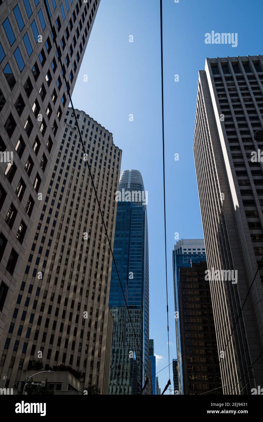 Tall buildings with shadow windows hi-res stock photography and images ...
