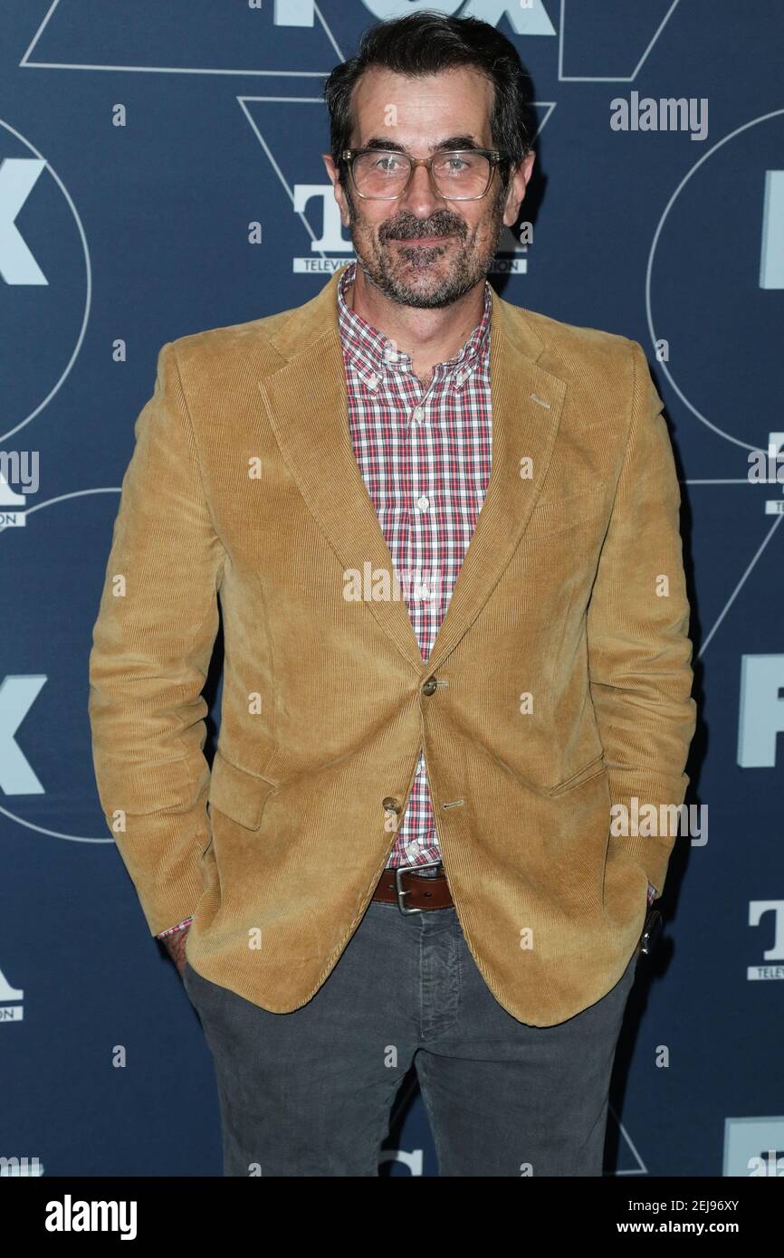 PASADENA, LOS ANGELES, CALIFORNIA, USA - JANUARY 07: Ty Burrell arrives ...