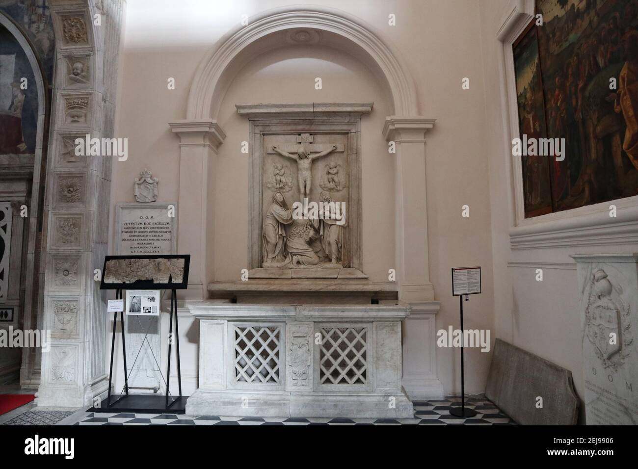 Cappella piccolomini hi-res stock photography and images - Alamy