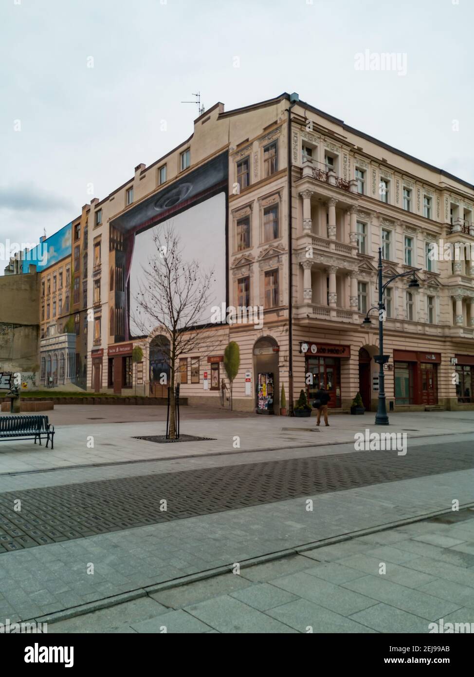 Lodz mural hi-res stock photography and images - Alamy