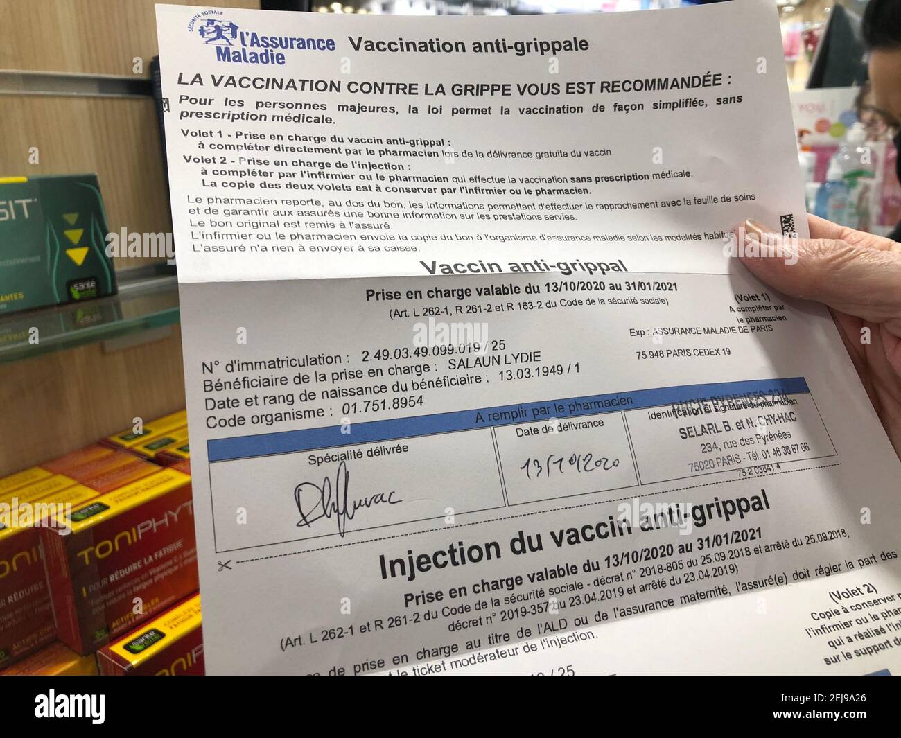 Health paper hi-res stock photography and images - Alamy