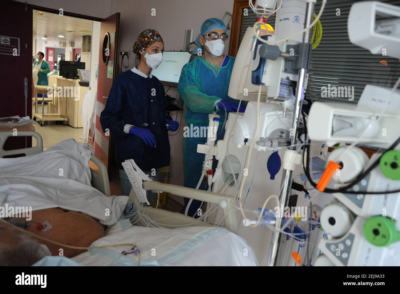 Medical intensive care unit Stock Photo - Alamy