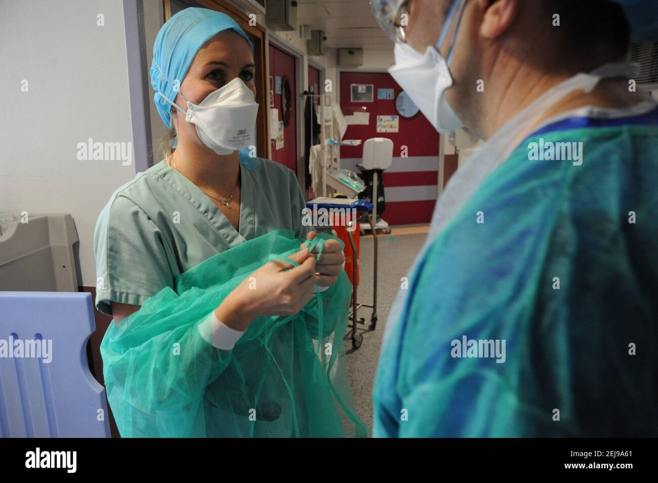 Medical intensive care unit Stock Photo - Alamy