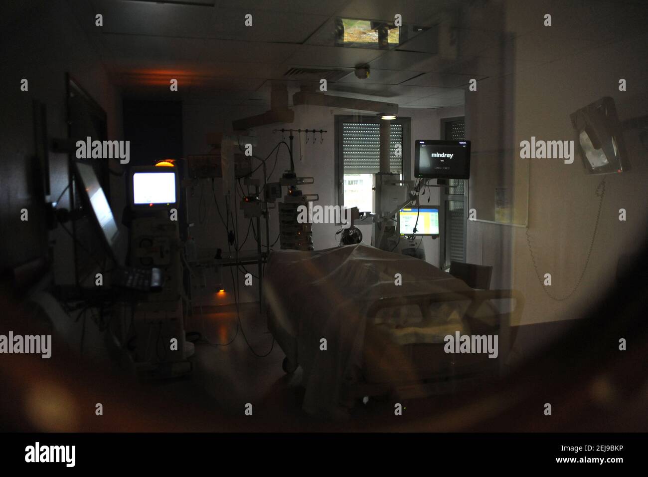 At deaths waiting room hi-res stock photography and images - Alamy