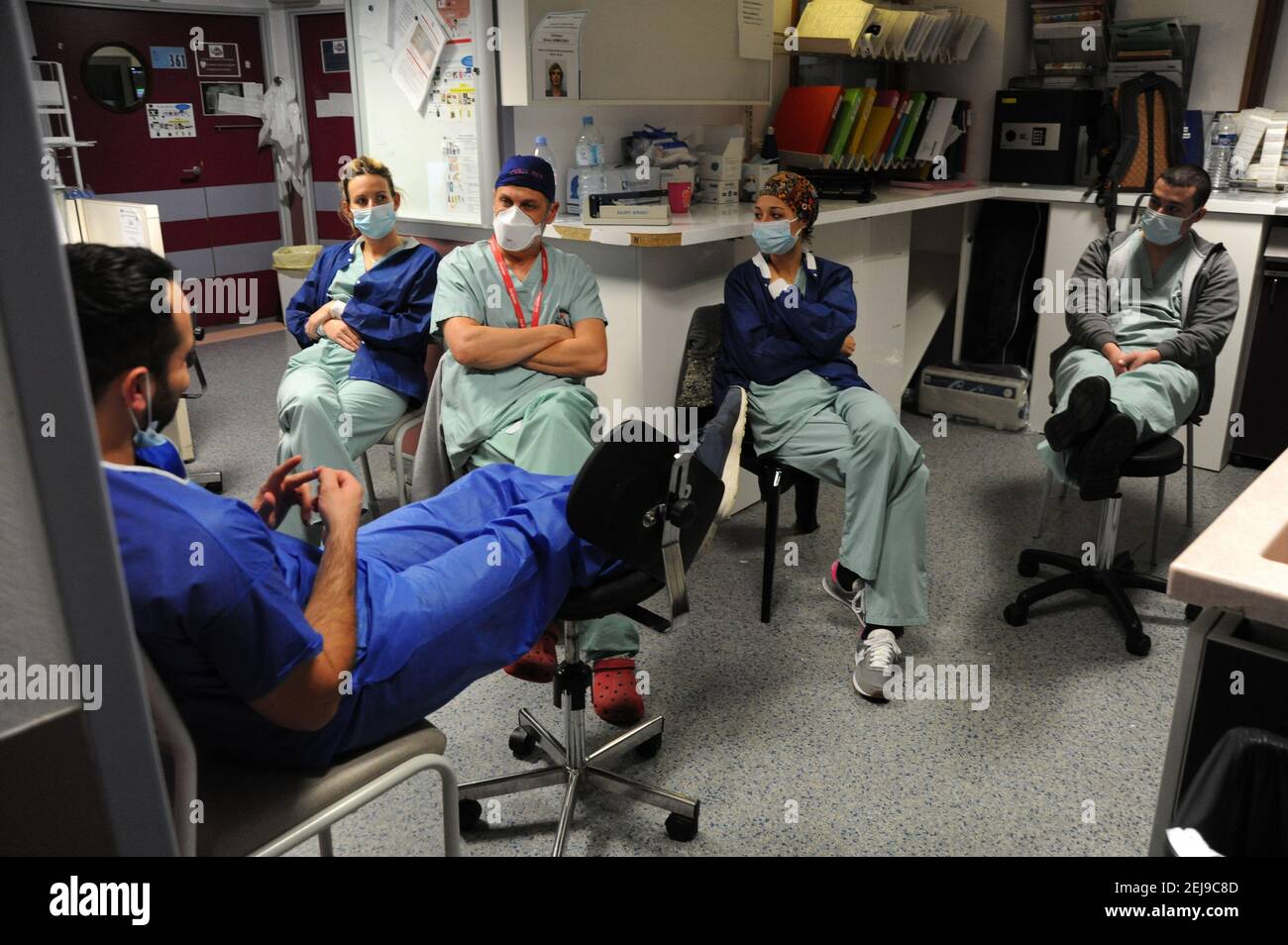 Transmission meeting at the hospital Stock Photo - Alamy