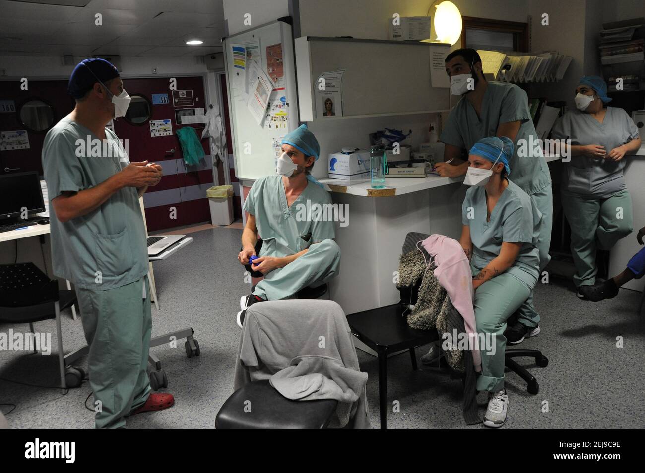 Transmission meeting at the hospital Stock Photo - Alamy