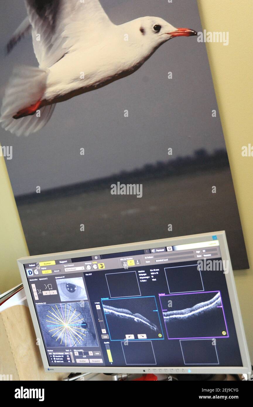 Face scanners hi-res stock photography and images - Alamy